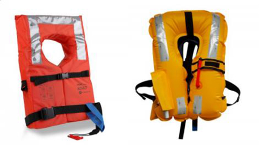 Differences between vest life jacket and yoke life jacket